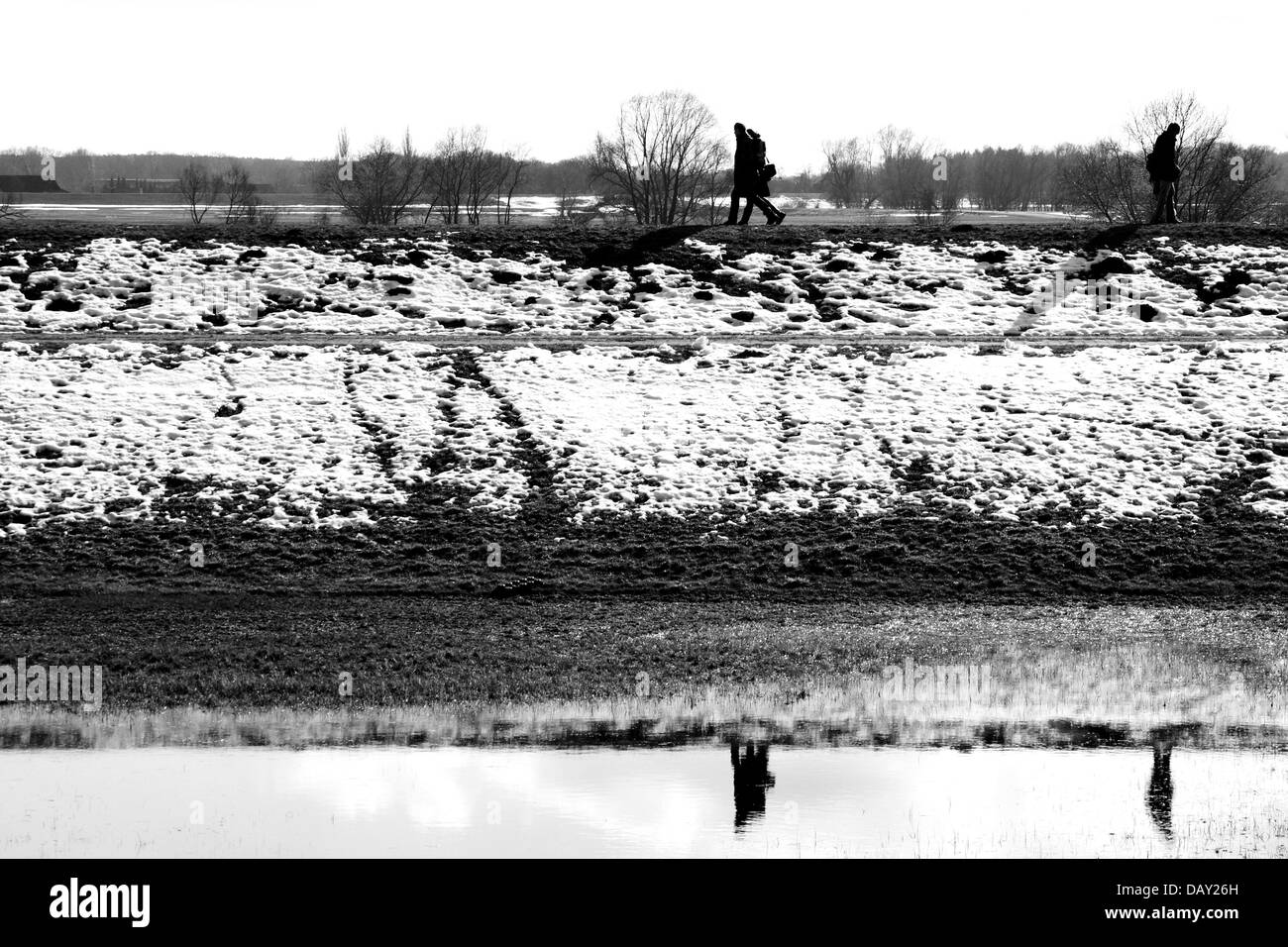 Fluss und natur Black and White Stock Photos & Images - Alamy
