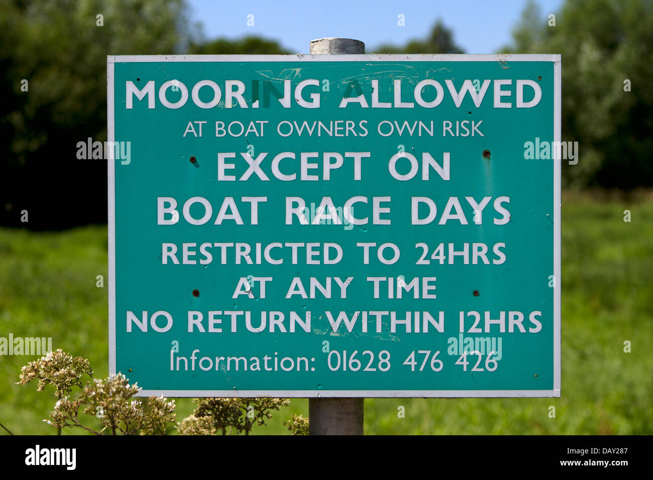 Mooring restrictions hi-res stock photography and images - Alamy