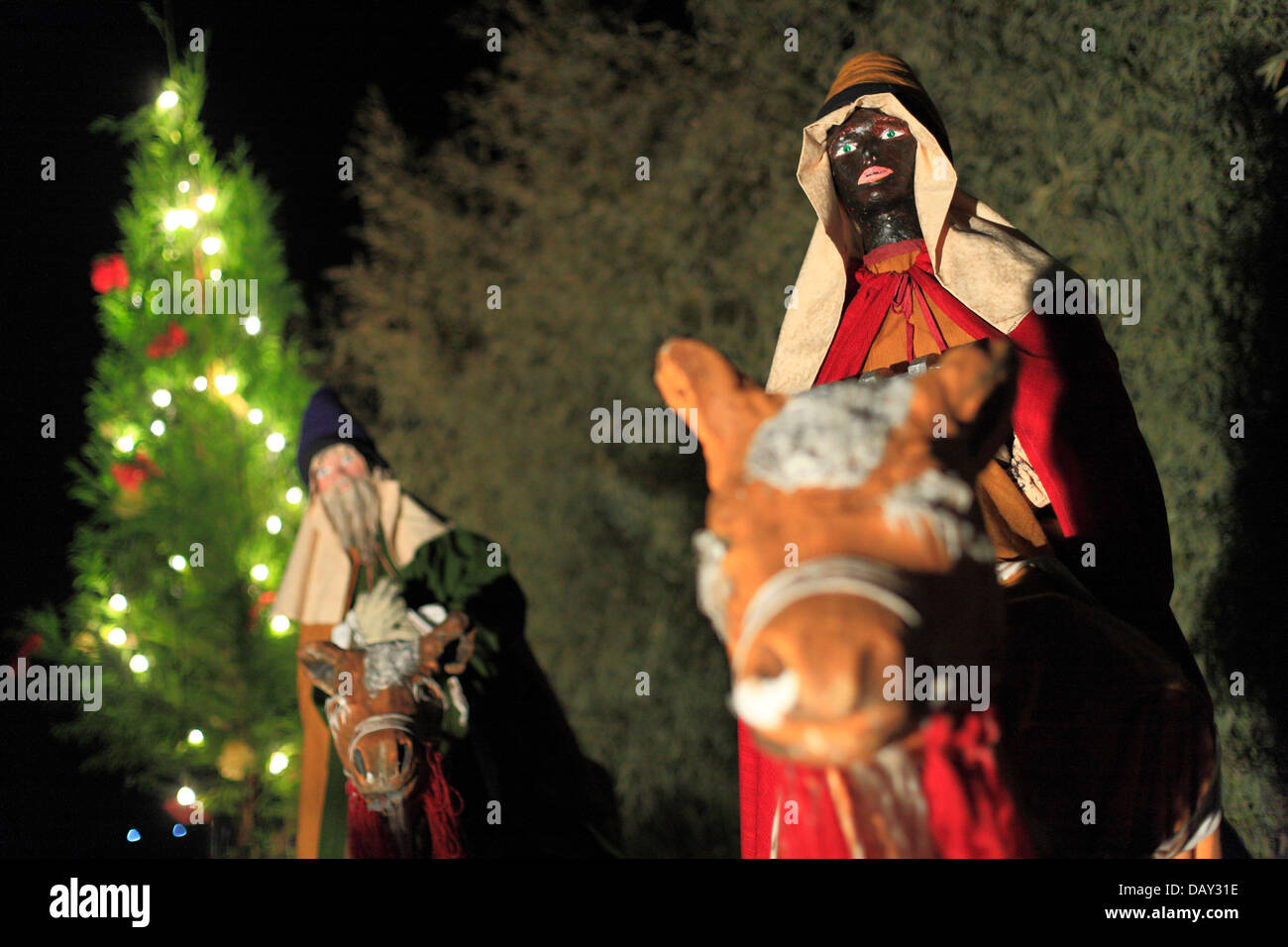 Tree wise men hi-res stock photography and images - Alamy