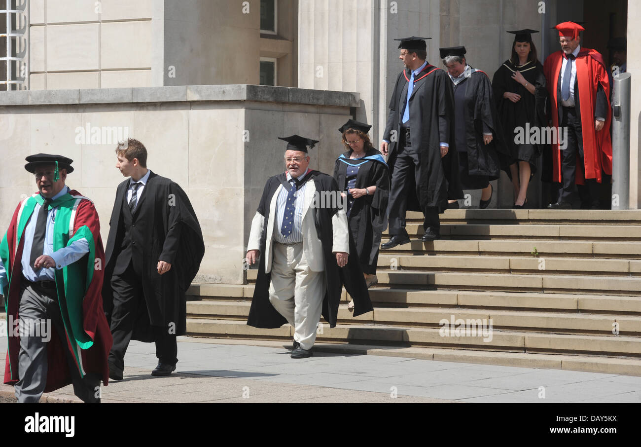 STAFF AT A BRITISH UNIVERSITY IN ROBES ON GRADUATION DAY RE EDUCATION ...