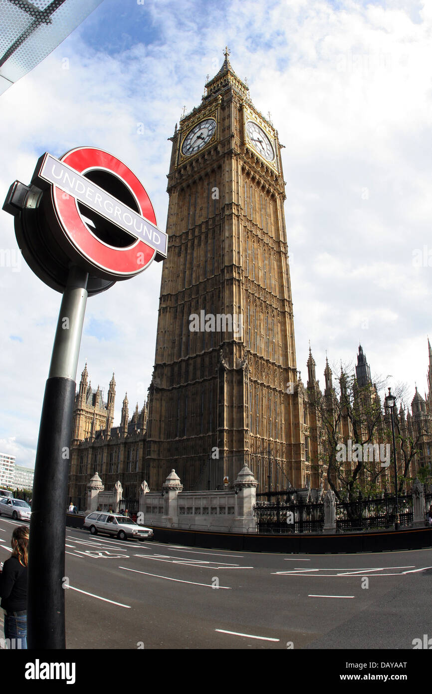 General view of Big Ben and an Underground entrance sign, London ...