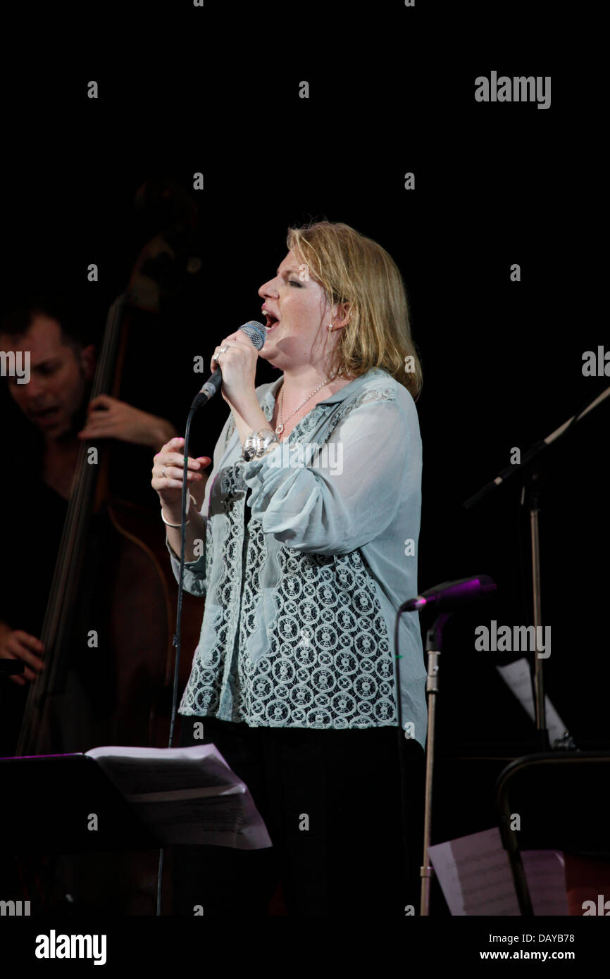 Marlborough, Wiltshire, UK, Saturday, 20th July 2013. Jazz singer Clare ...