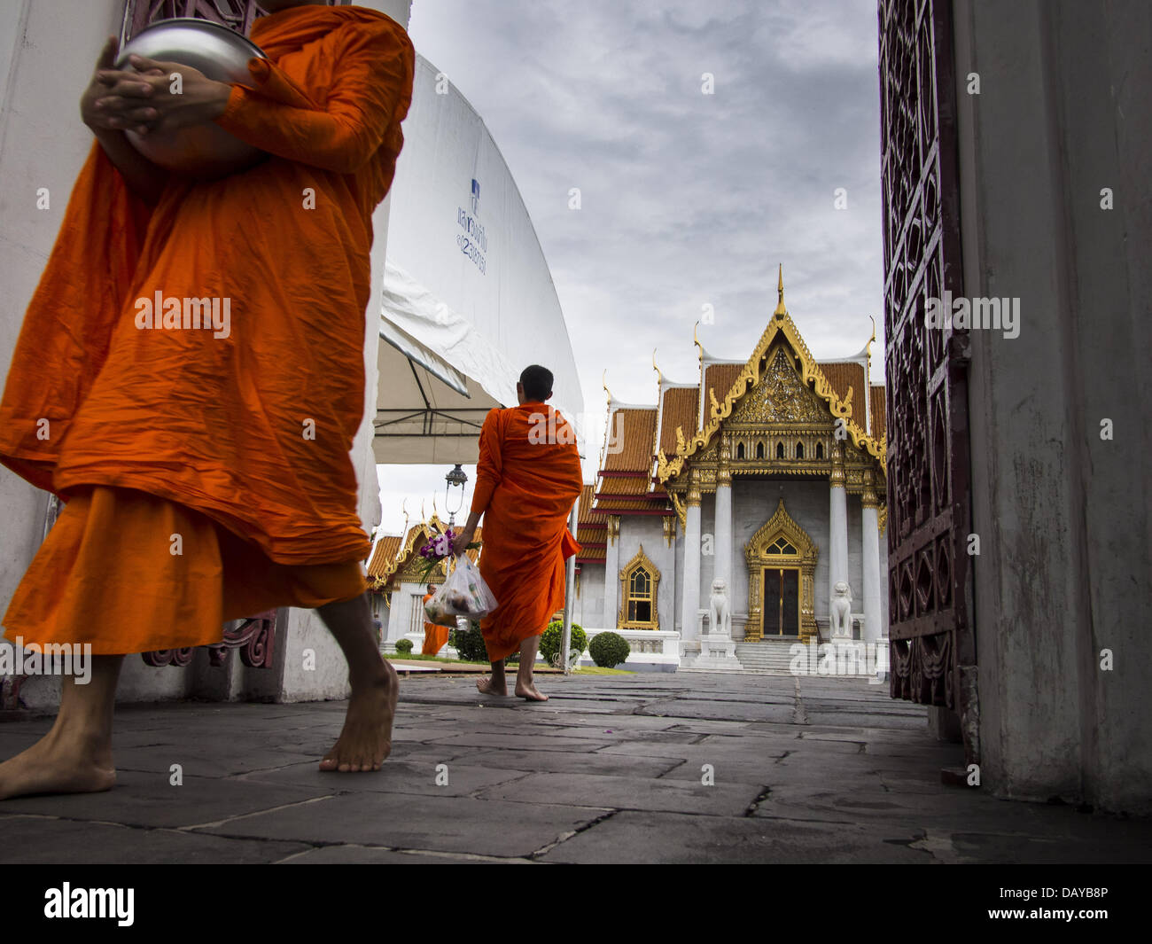 Theravada buddhist retreat of vassa hi-res stock photography and images ...