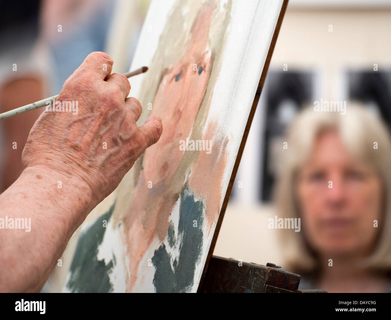 Painting house uk hi-res stock photography and images - Alamy