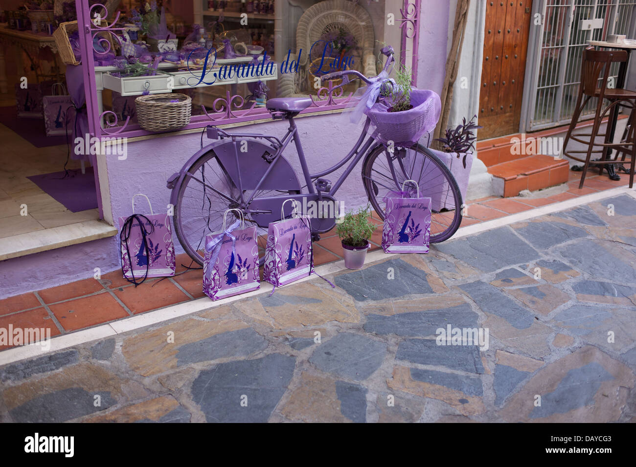 Purple cycle hi-res stock photography and images - Alamy