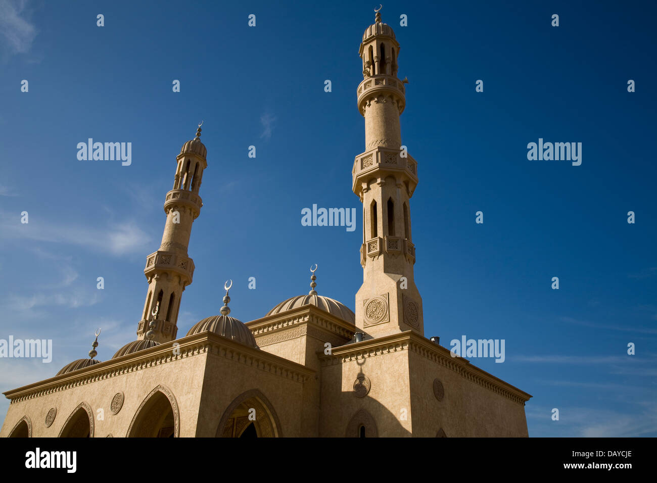 Dubai church hi-res stock photography and images - Alamy