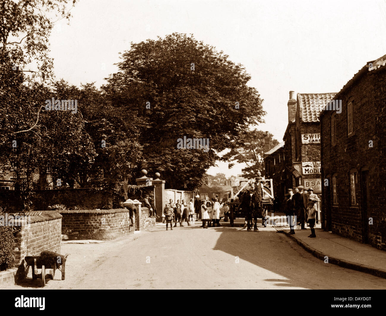 Crowle High Street early 1900s Stock Photo - Alamy