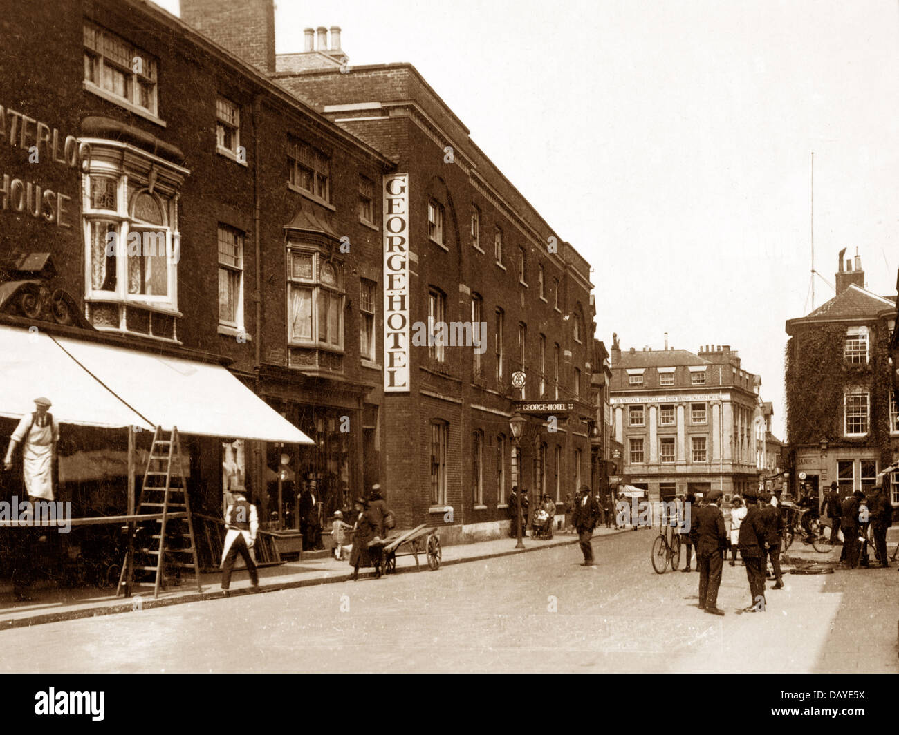 Old george high street hi-res stock photography and images - Alamy