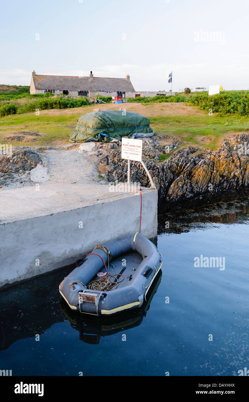 Dingy tied up at a private landing stage on the Copeland Island ... Dingy tied up at a private landing stage on the Copeland Island ...