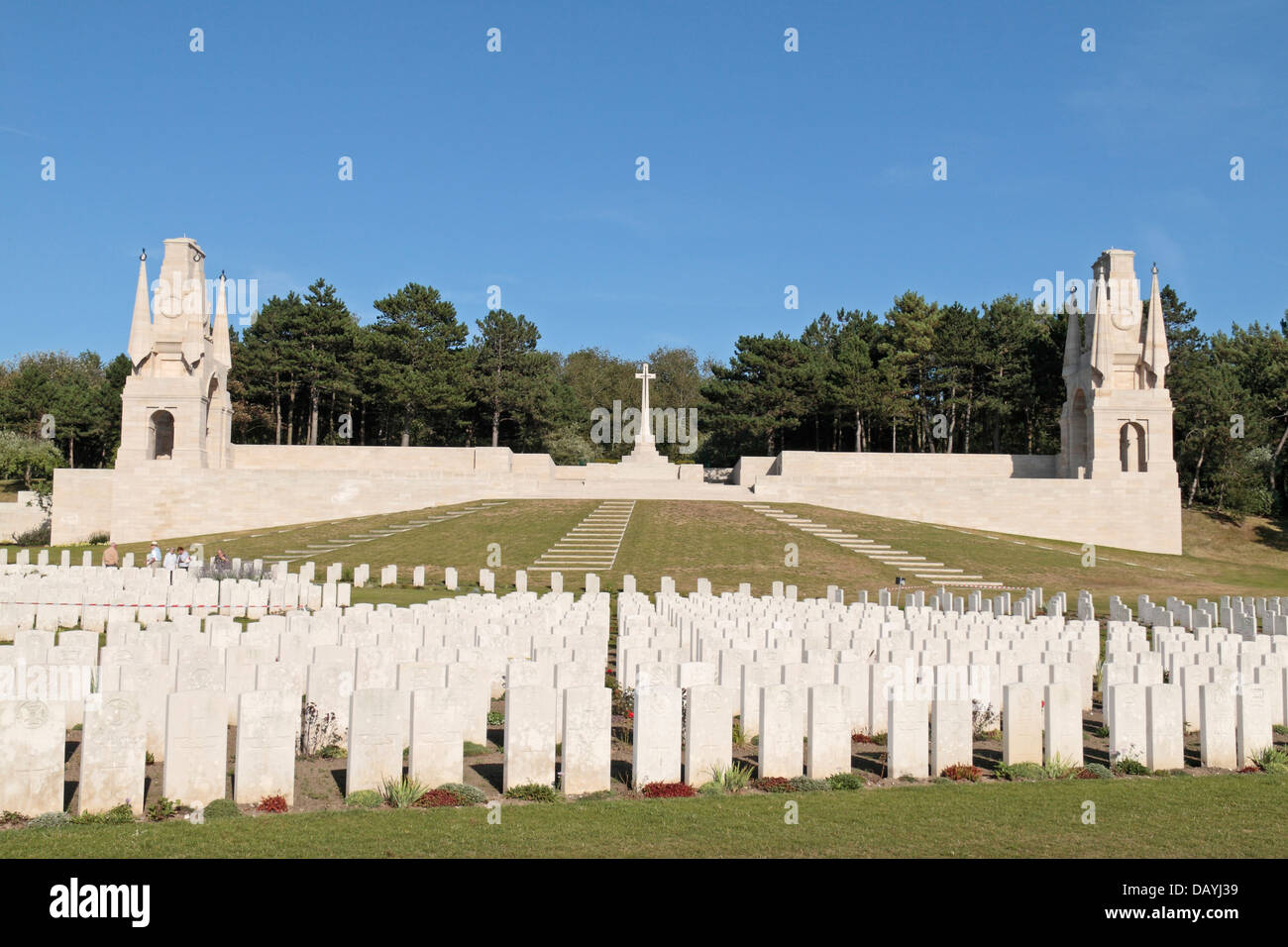 A view across headstones towards the central memorial in the Étaples ...
