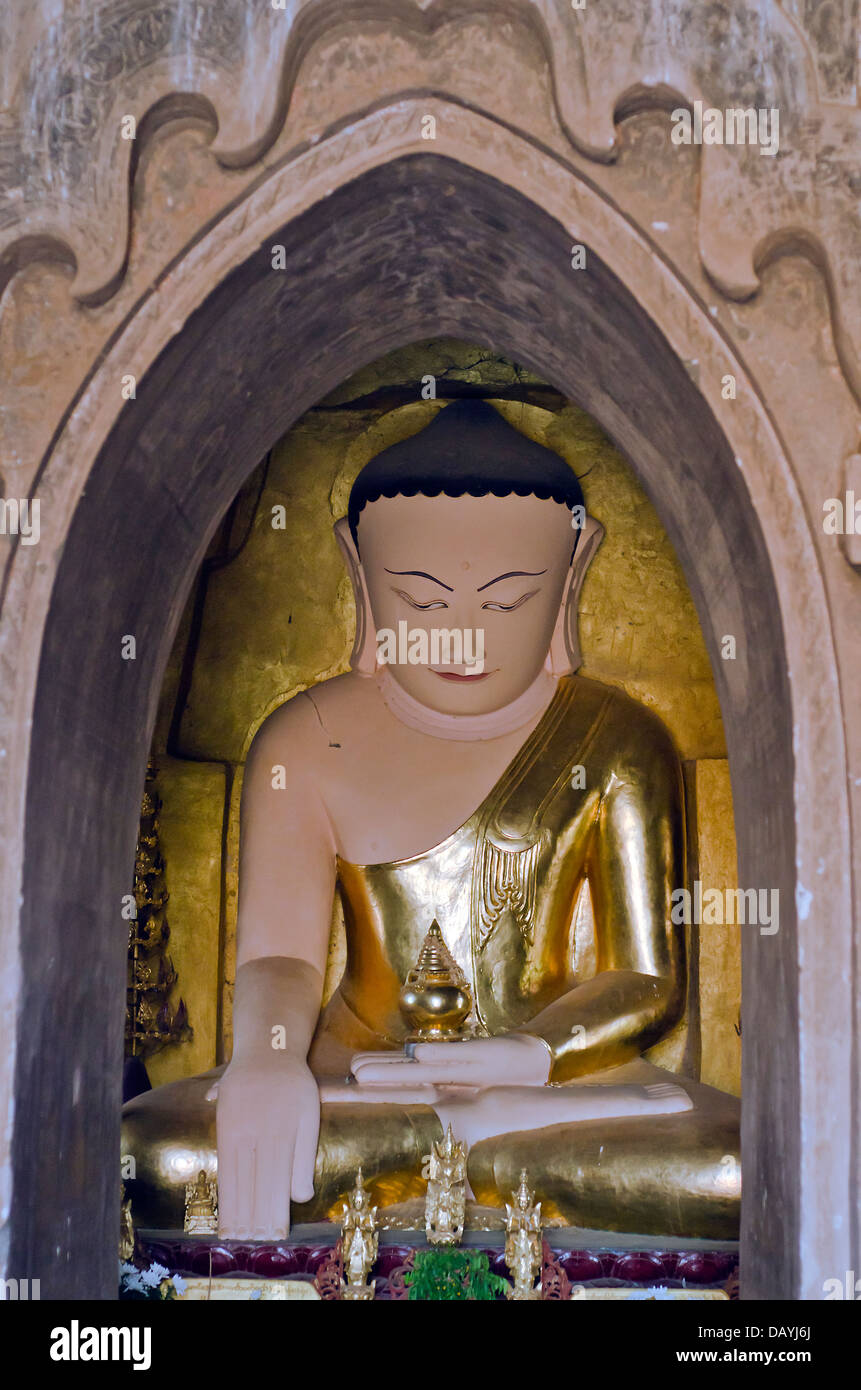 Bagan temple inside hi-res stock photography and images - Alamy