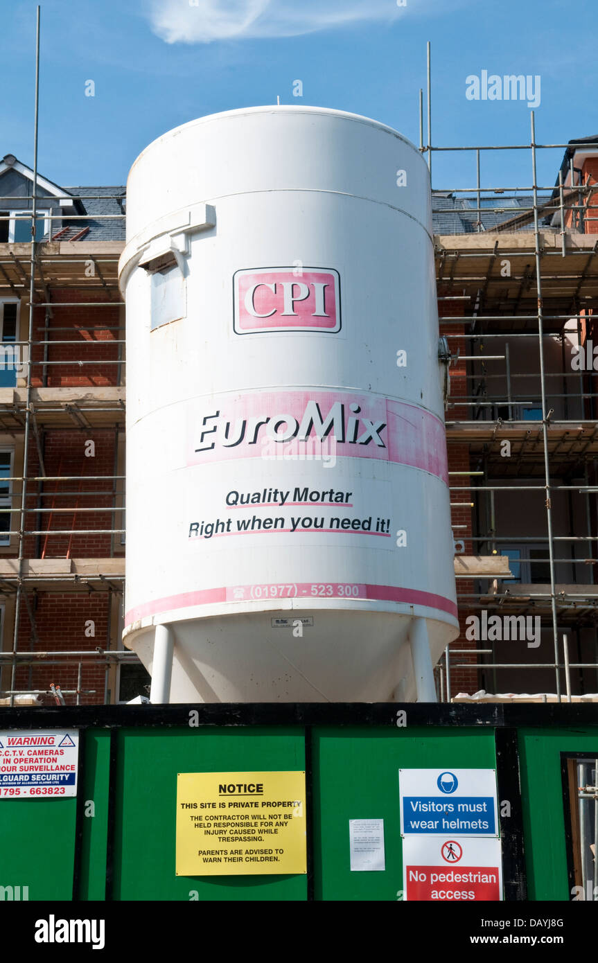 Construction scaffolding storage hi-res stock photography and images ...