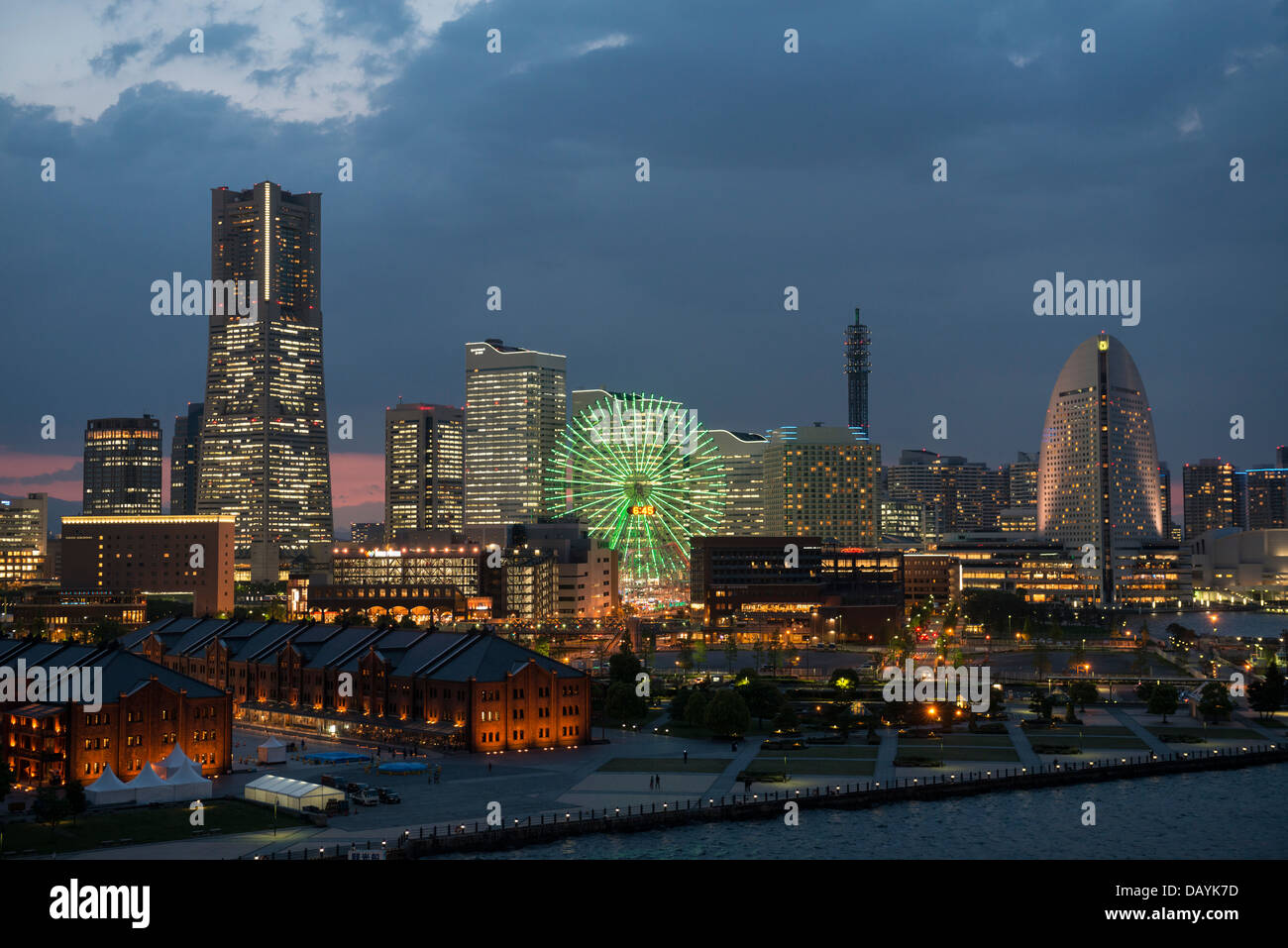 Minato Mirai Skyline, Yokohama, Japan Stock Photo - Alamy