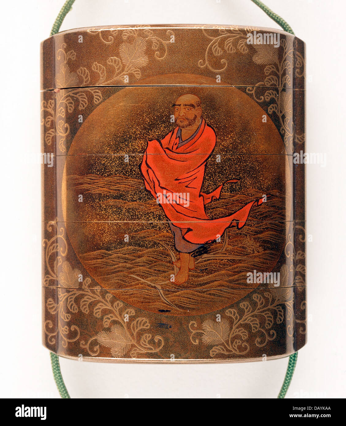 This inro and ojime set represents a traditional Japanese decorative ...