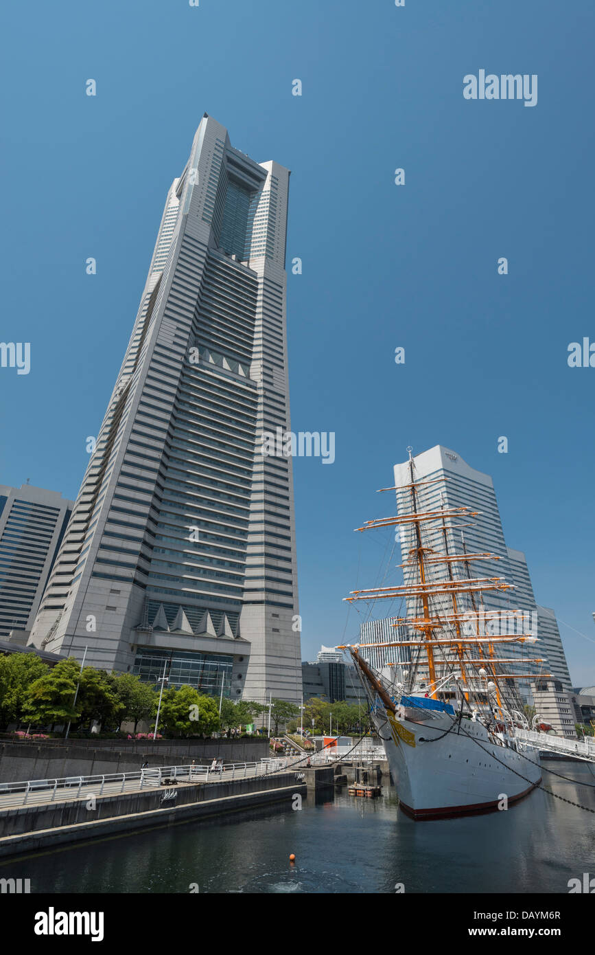 The Nippon Maru Sail Training Ship and Landmark Tower, Yokohama, Japan ...