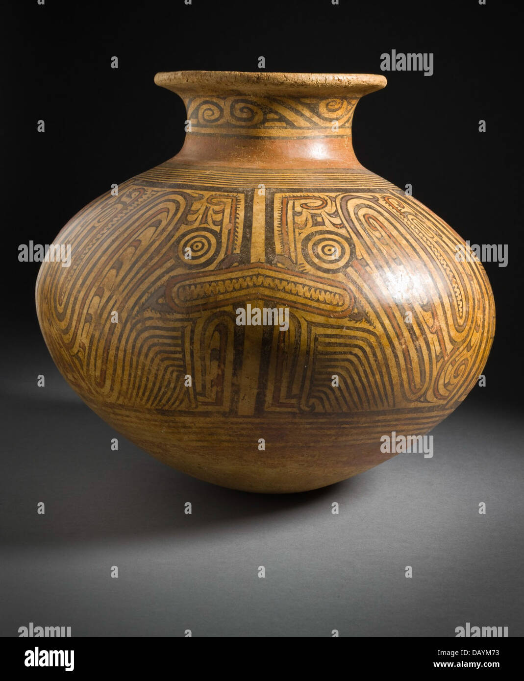 Ceremonial vessel featuring hi-res stock photography and images - Alamy