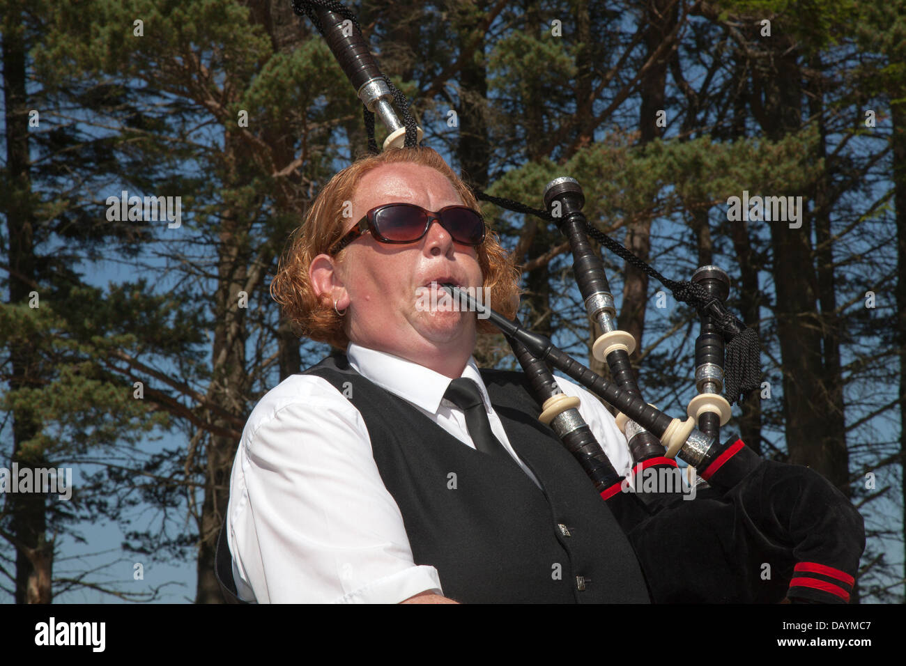 Fiona Caldwell 37, Scottish female Piper at the annual Tomintoul ...