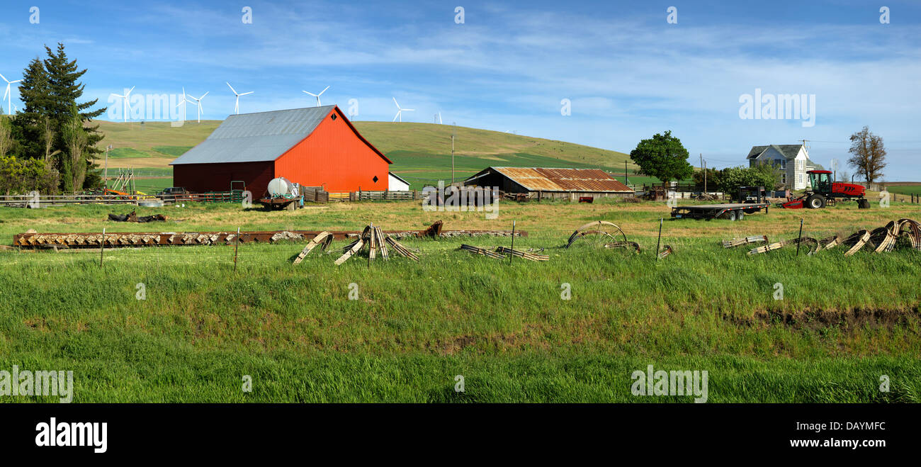 Red barn in a country farm eastern Washington Pacific NW Stock Photo ...
