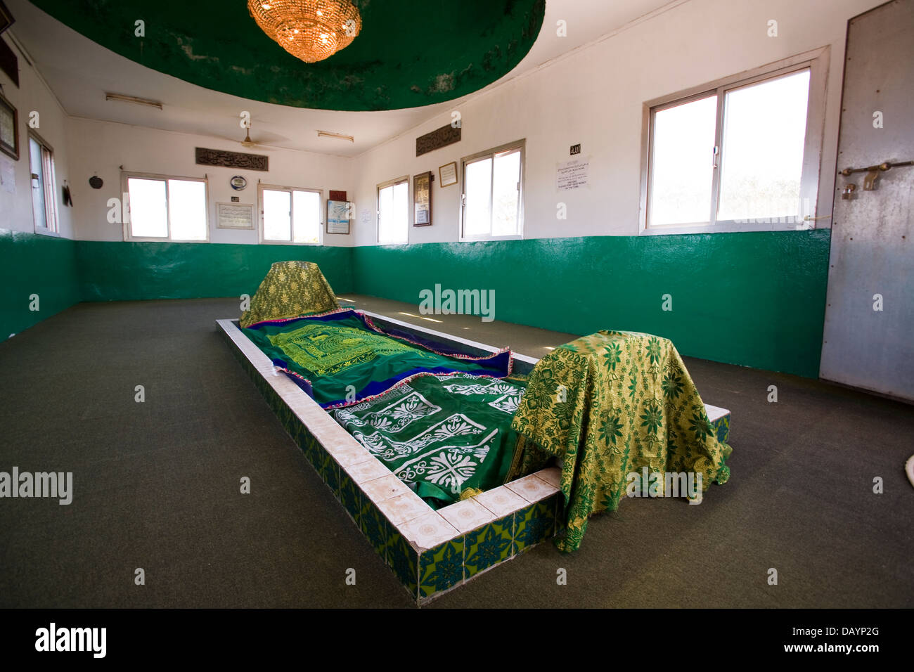 Tomb of job oman hi-res stock photography and images - Alamy