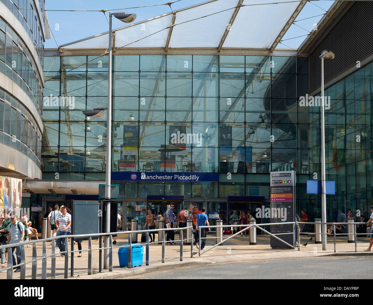 Entrance manchester piccadilly station uk hi-res stock photography and ...