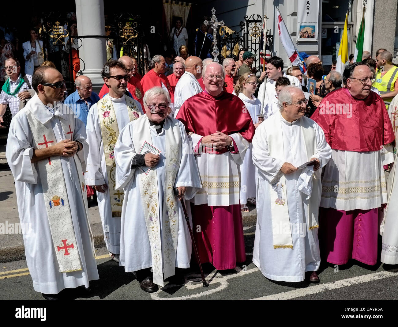 Catholic priests england hi-res stock photography and images - Alamy