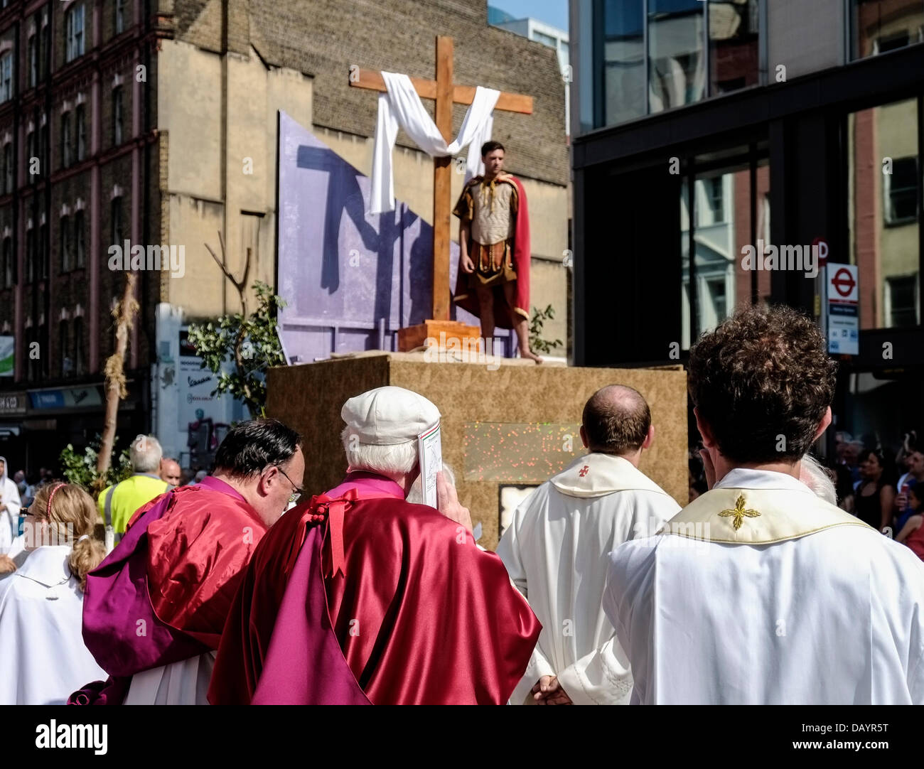 Catholic priests england hi-res stock photography and images - Alamy