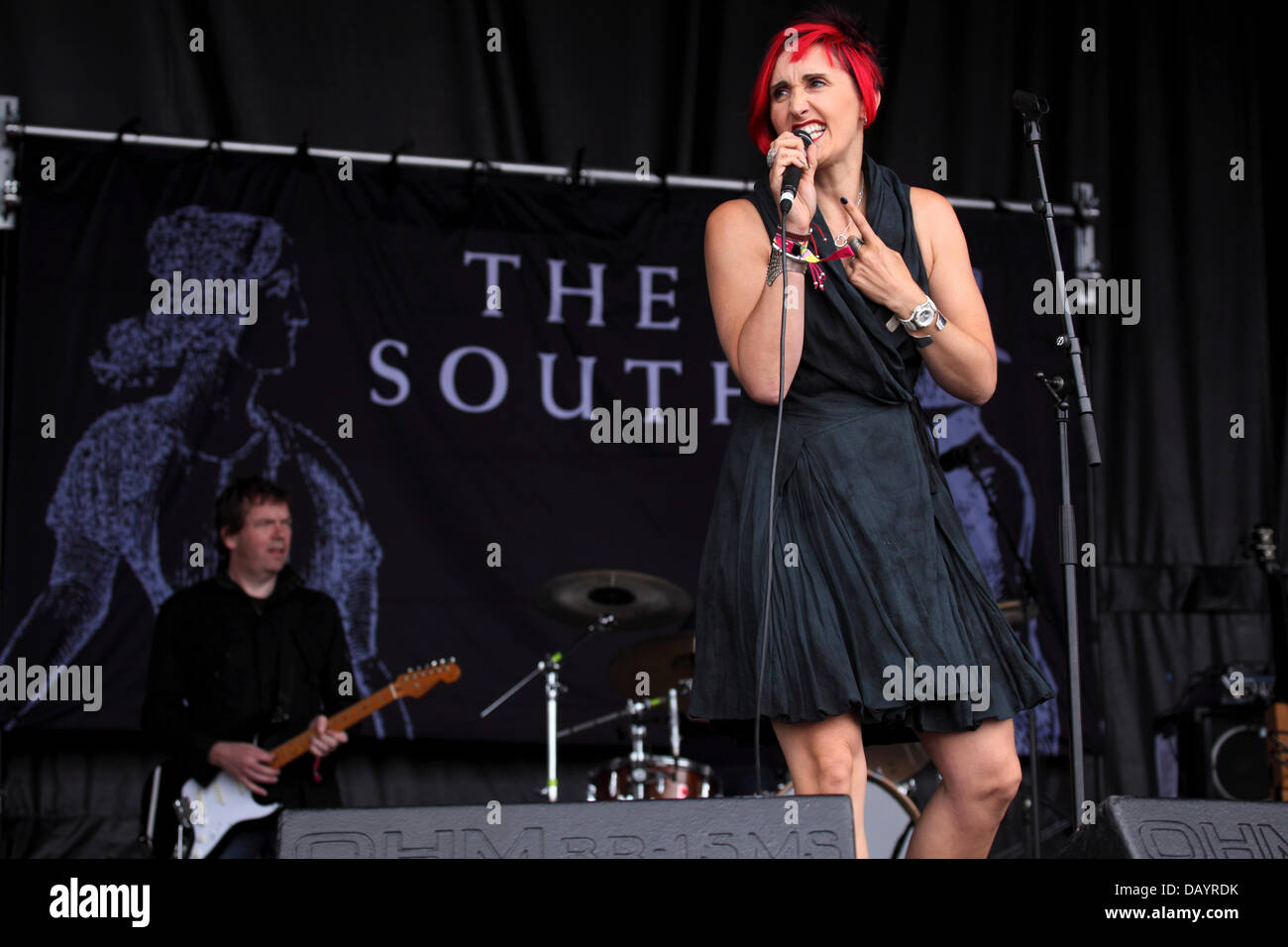 Alison wheeler singer hi-res stock photography and images - Alamy