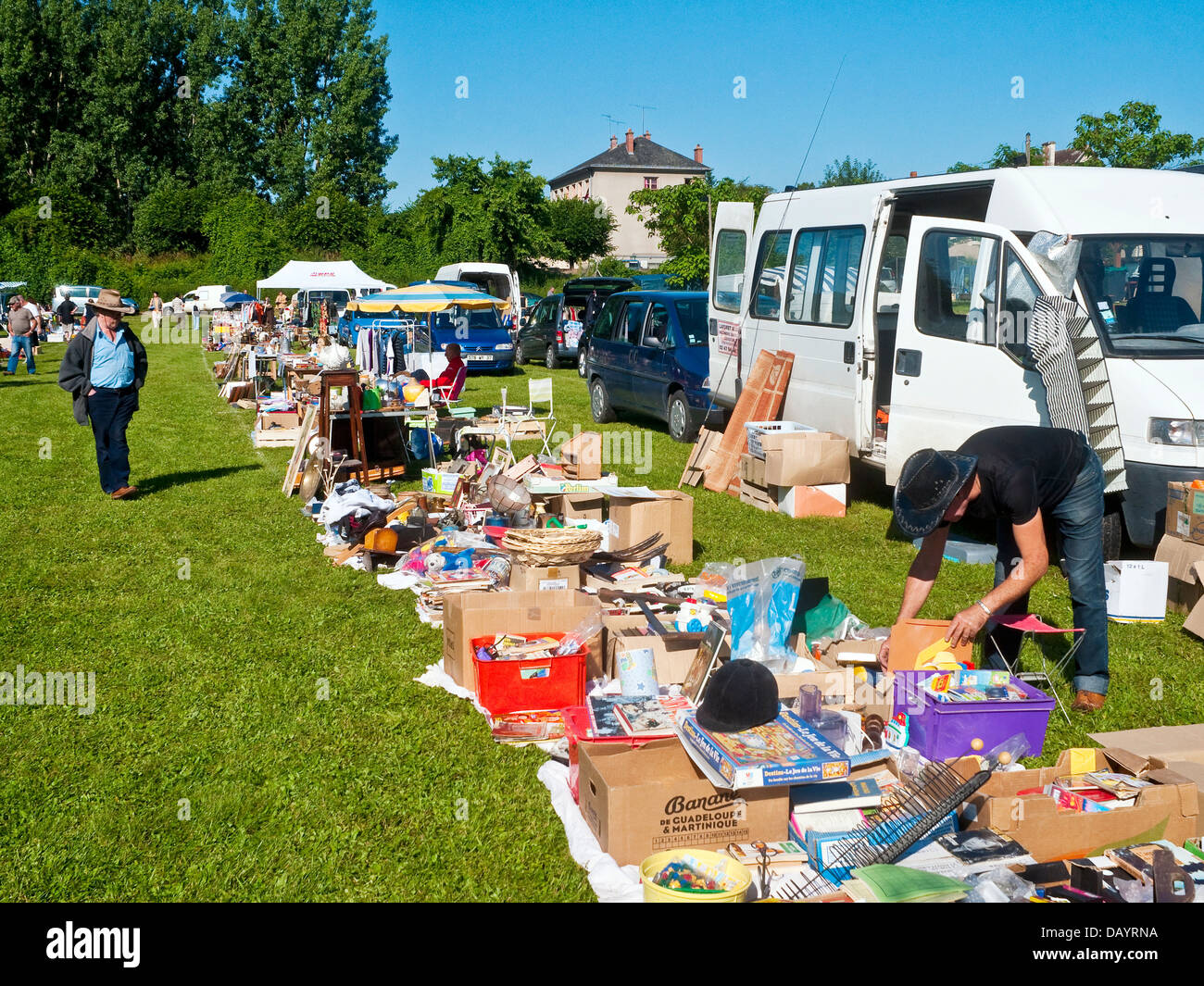 Car boot sale hi-res stock photography and images - Alamy