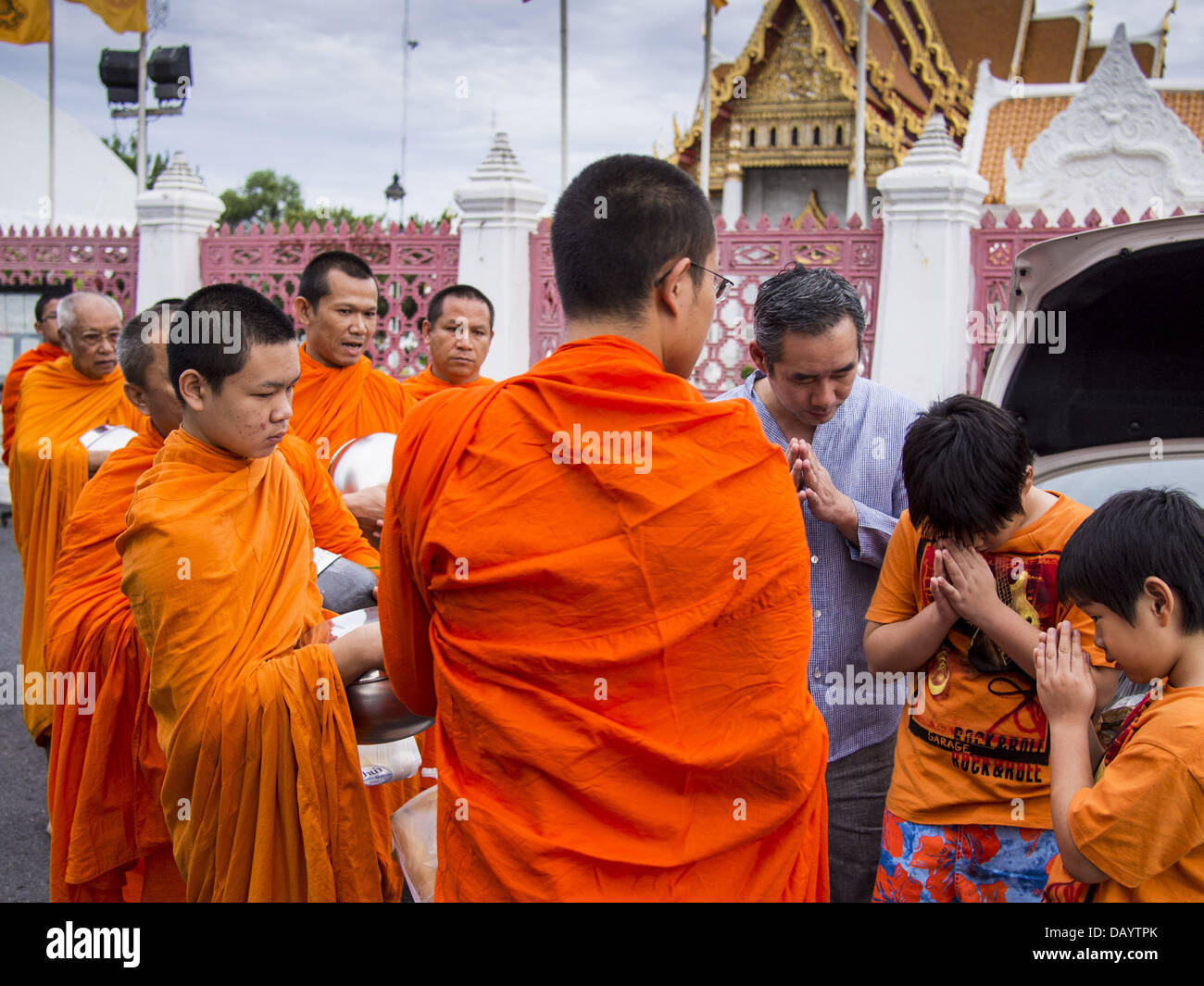 Theravada buddhist retreat of vassa hi-res stock photography and images ...