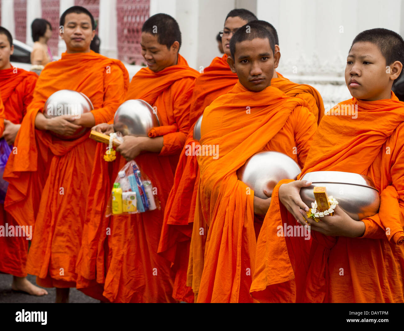Bangkok, Thailand. 21st July, 2013. Buddhist monks at Wat ...