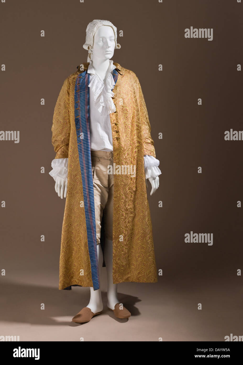 Man's banyan robe hi-res stock photography and images - Alamy Man's banyan robe hi-res stock photography and images - Alamy