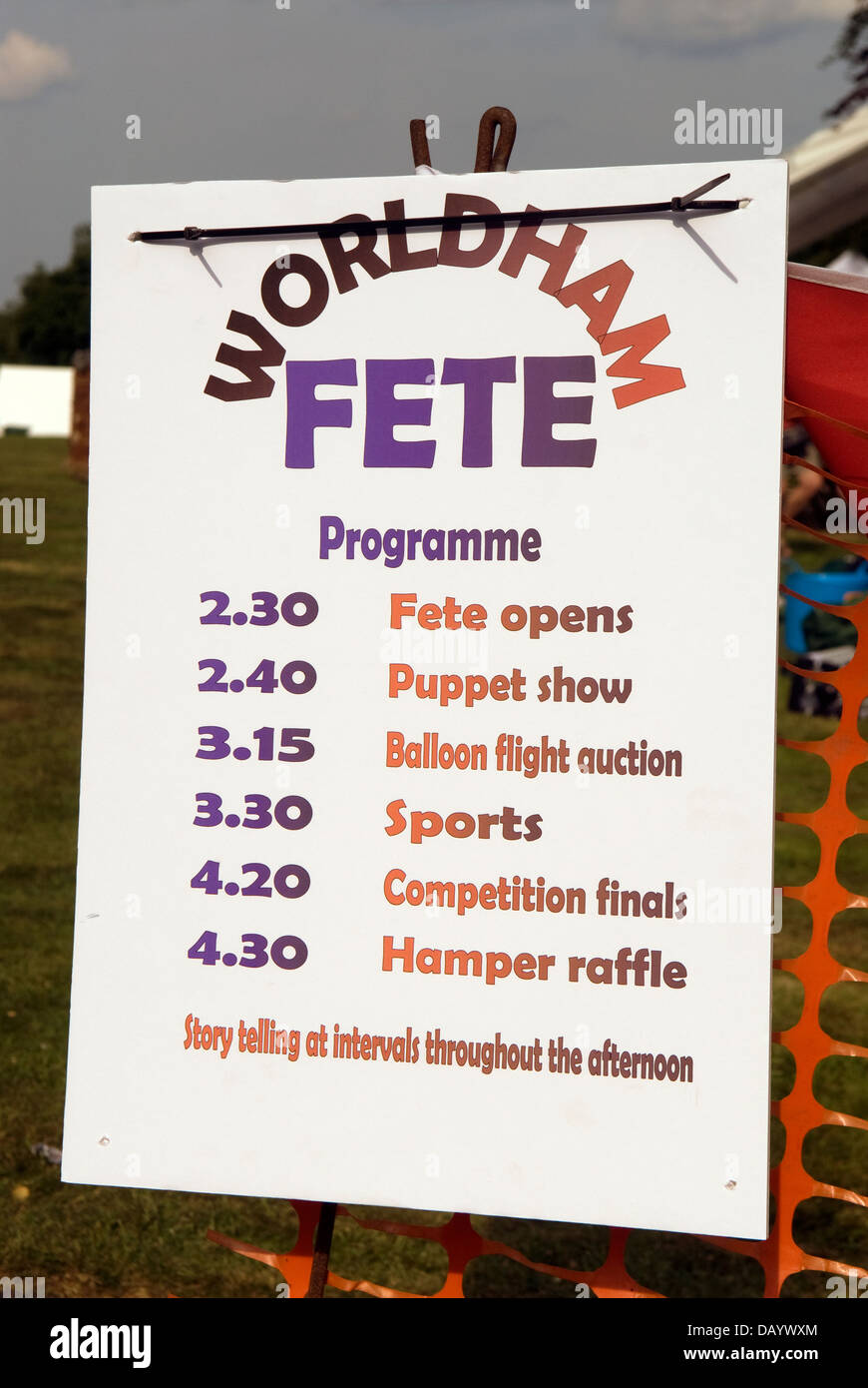 Village signs fete hi-res stock photography and images - Alamy