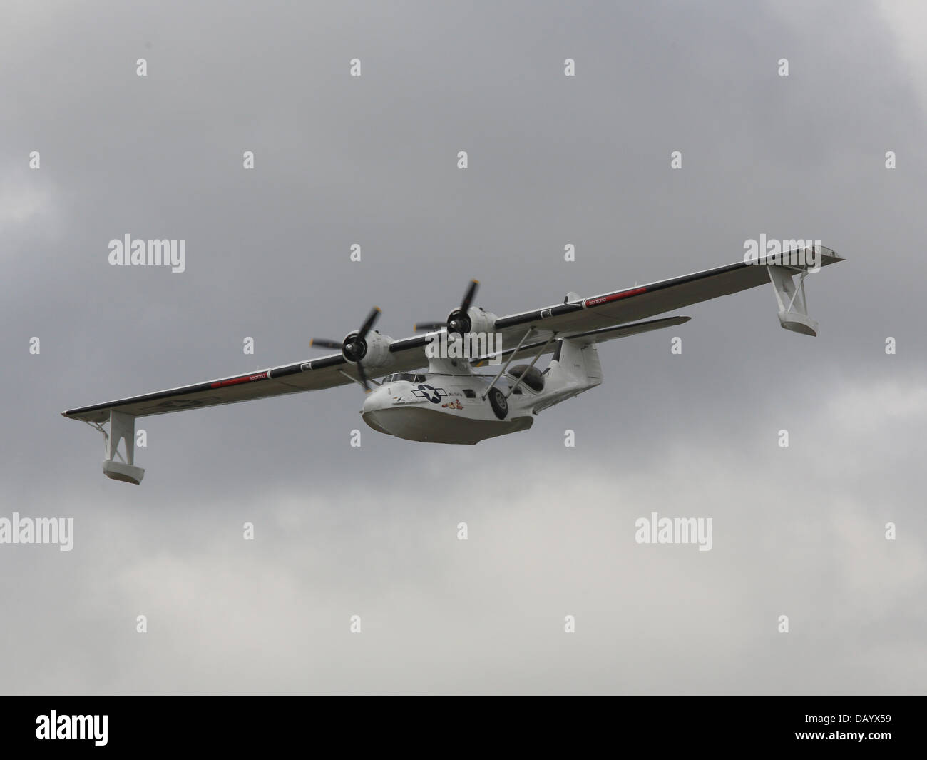 Amphibious flying boat hi-res stock photography and images - Alamy
