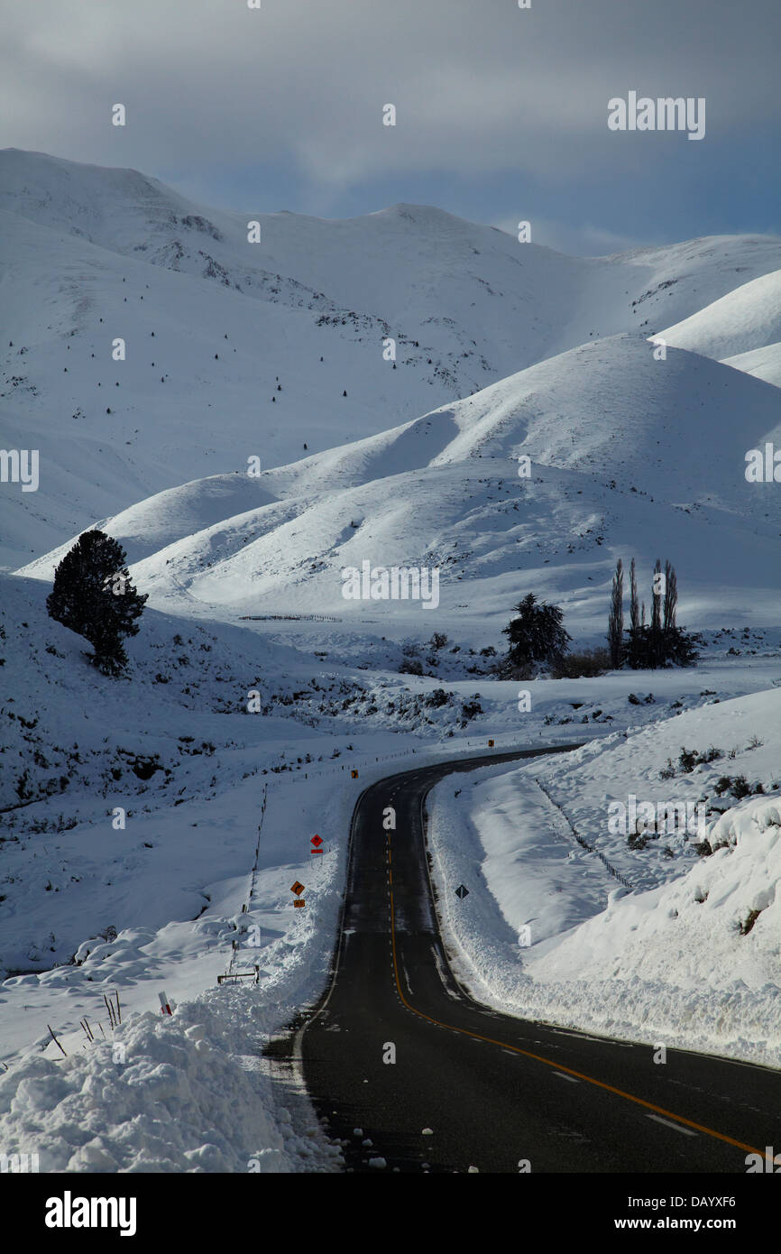 Five corner line hi-res stock photography and images - Alamy