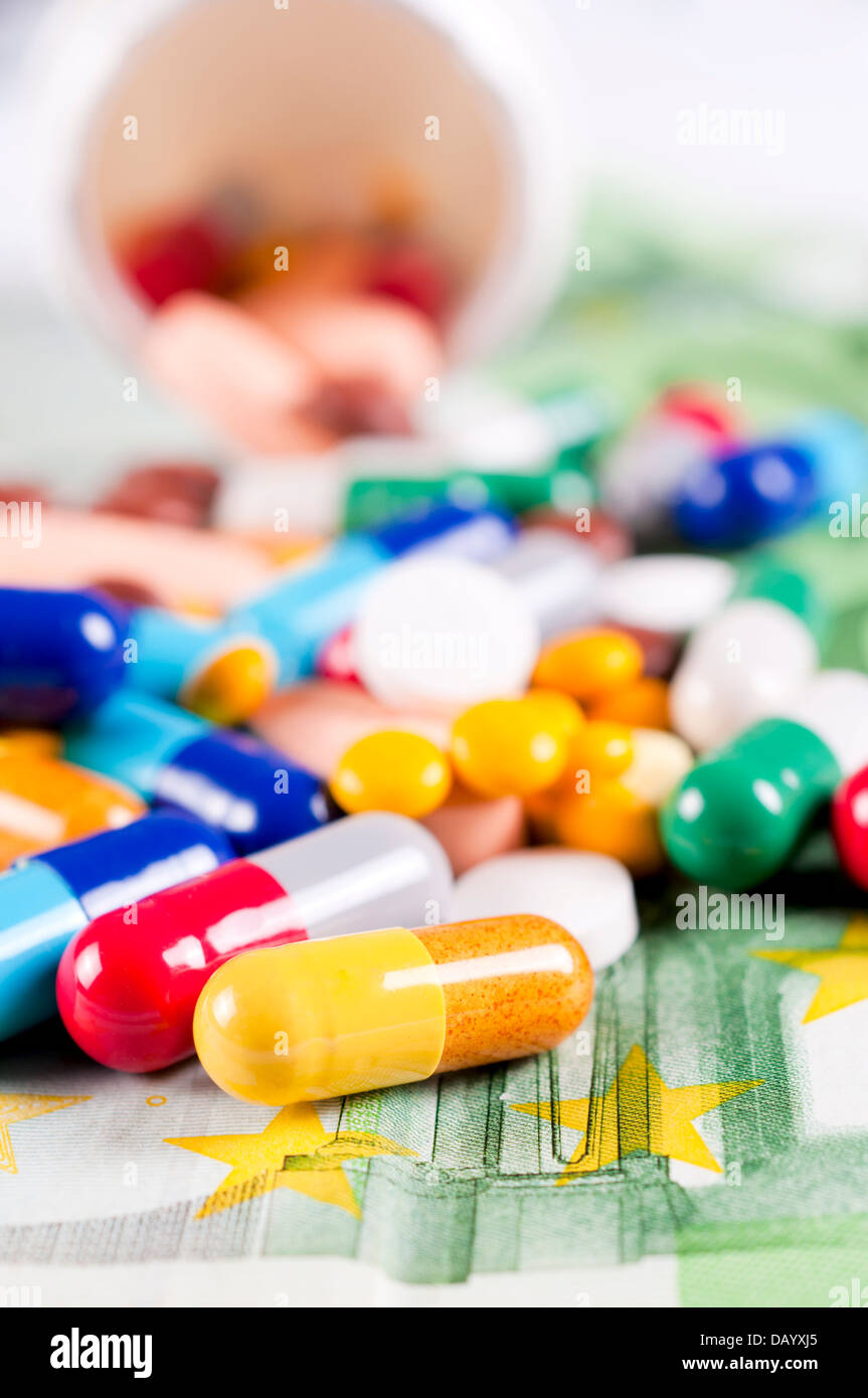 Brain function pill hi-res stock photography and images - Alamy