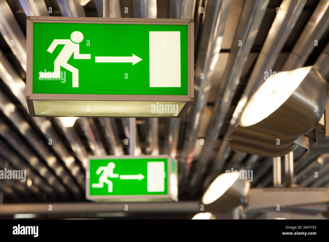 Exit signs hi-res stock photography and images - Alamy