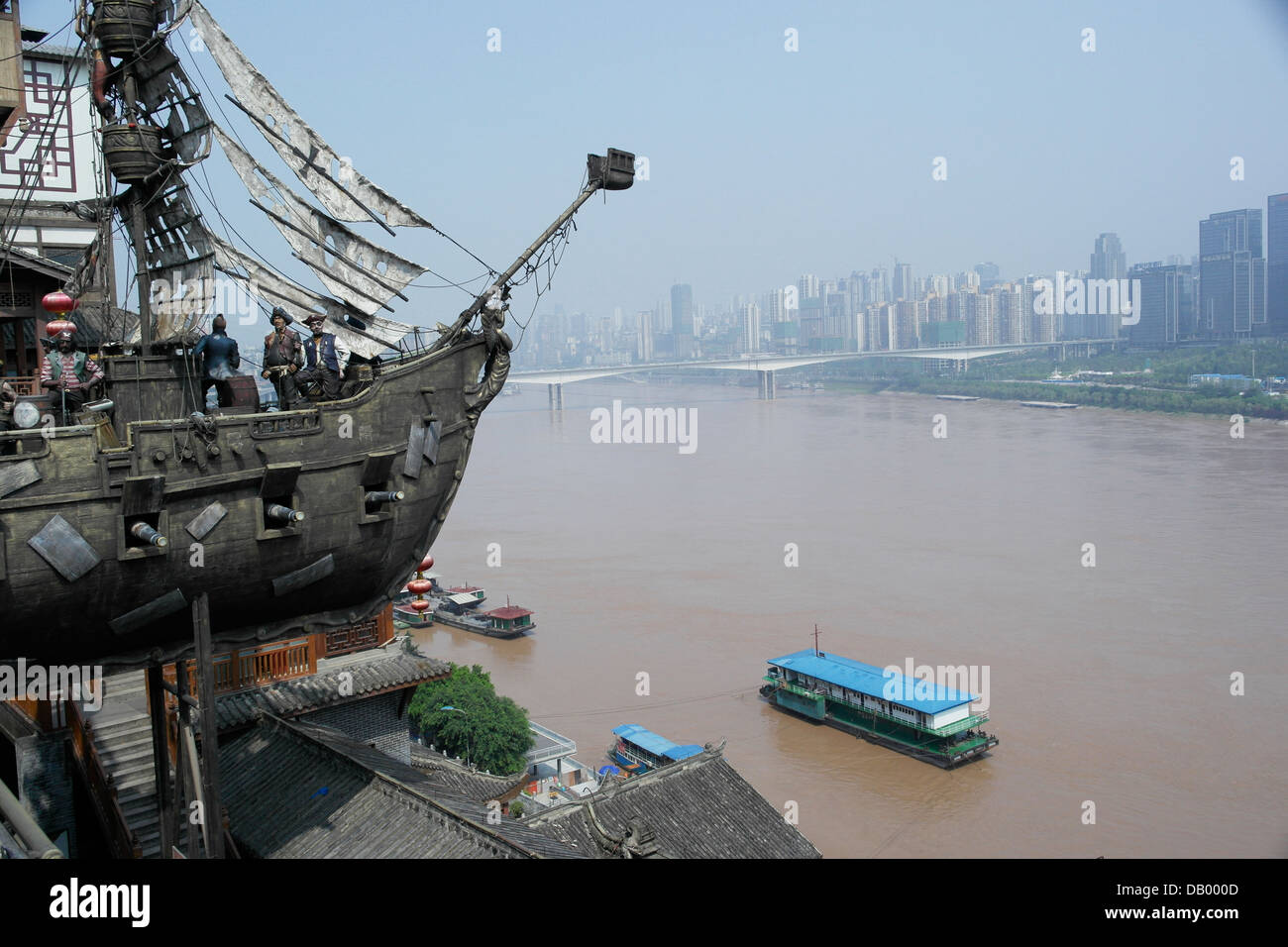 Chinese pirate ship hi-res stock photography and images - Alamy