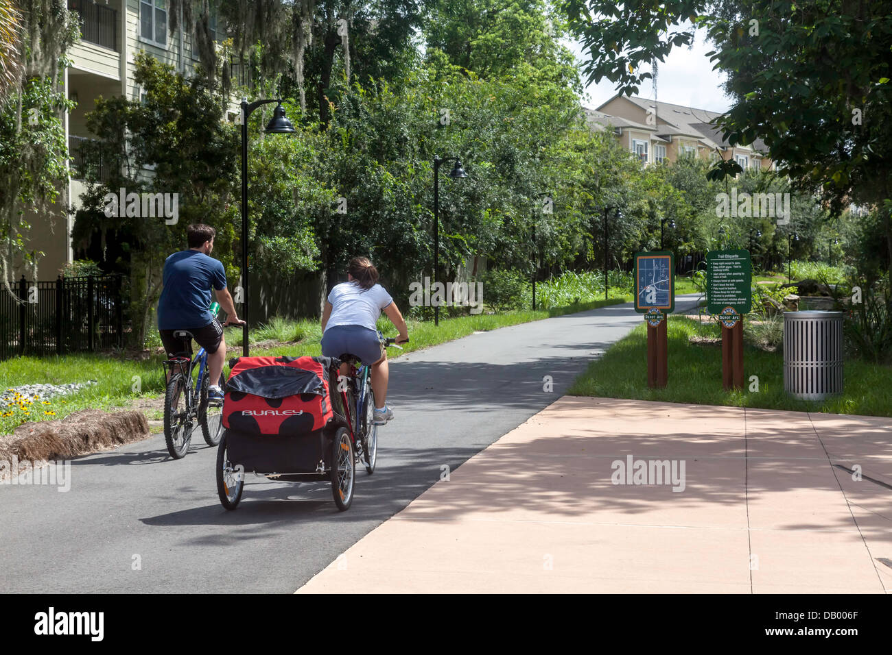 Trailer bikes hi-res stock photography and images - Alamy