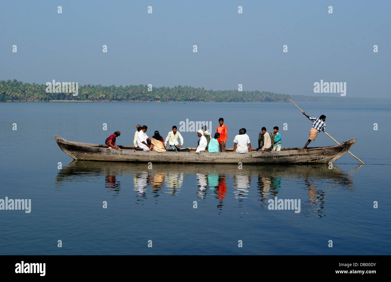 Kerala country boat hi-res stock photography and images - Alamy
