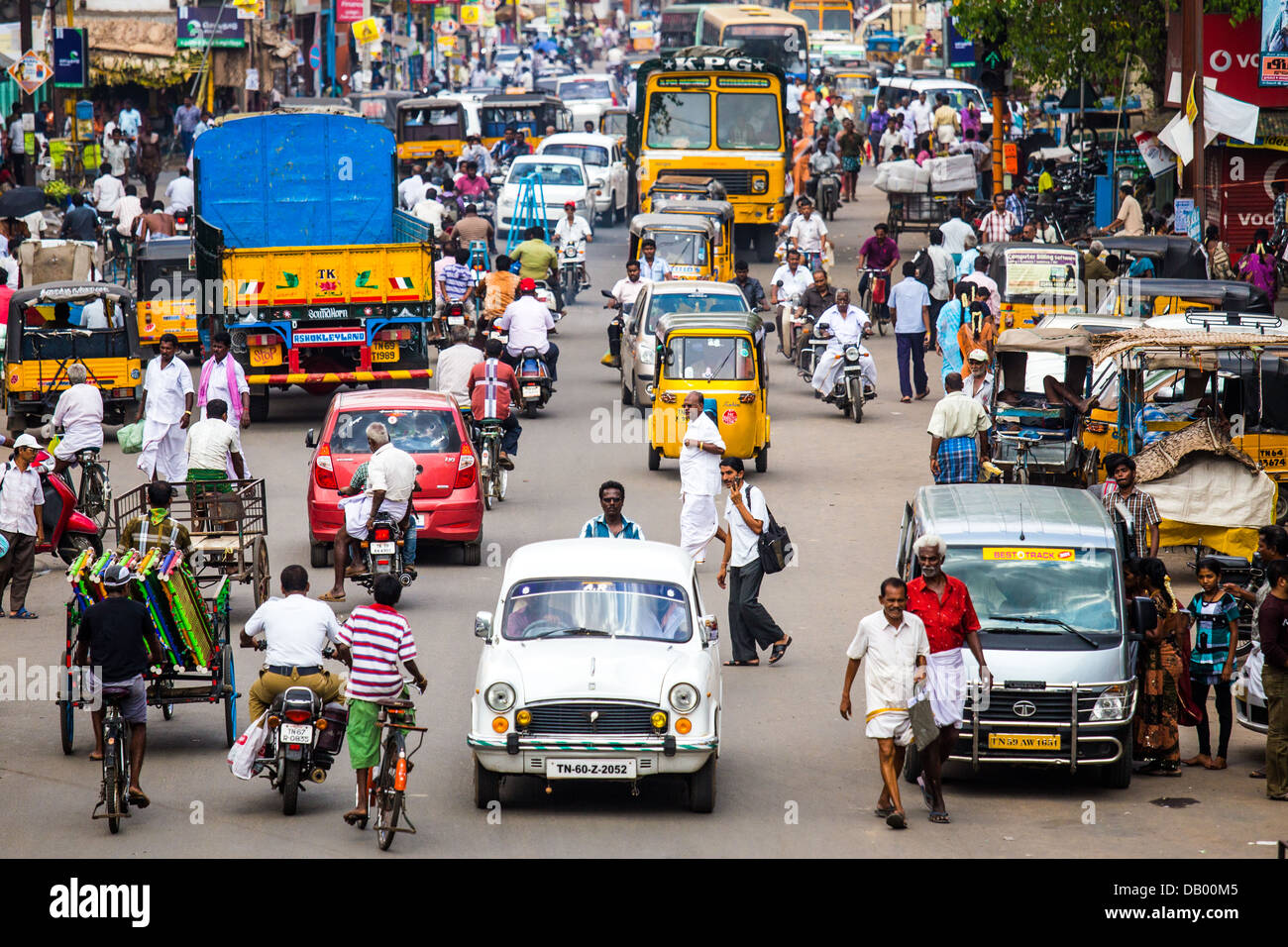 Busy Street India High Resolution Stock Photography and Images - Alamy