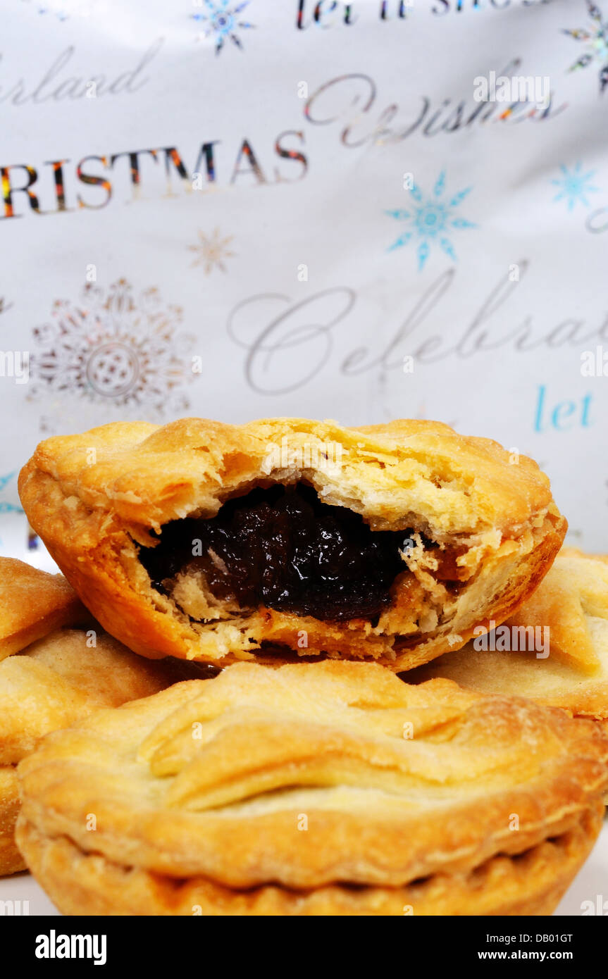 Individual fruit pies hi-res stock photography and images - Alamy