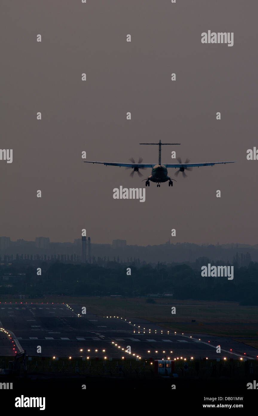Aer Lingus ATR 72-500 landing at Birmingham Airport, UK Stock Photo - Alamy