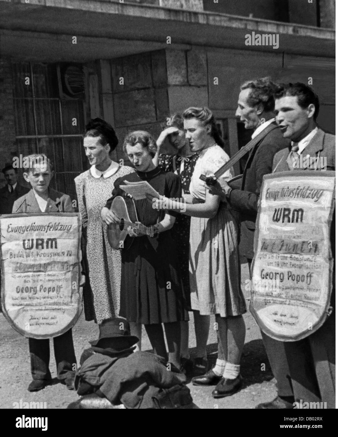 Berlin 1947 hi-res stock photography and images - Alamy