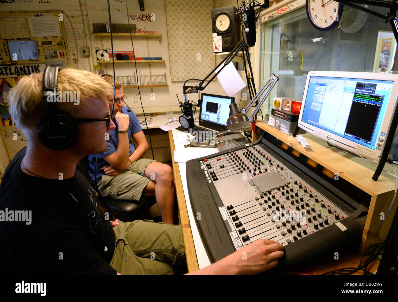 1970s recording studio hi-res stock photography and images - Alamy