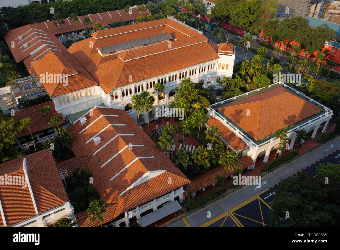 Aerial view of the iconic Raffles Hotel in Singapore Stock Photo - Alamy