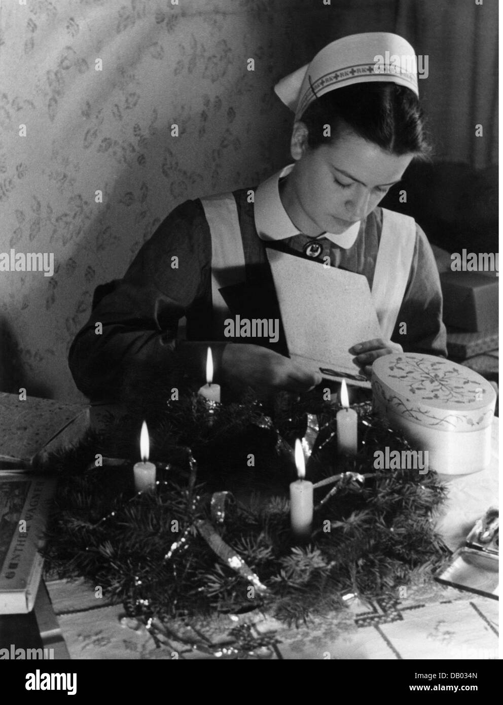 German red cross nurse hi-res stock photography and images - Alamy