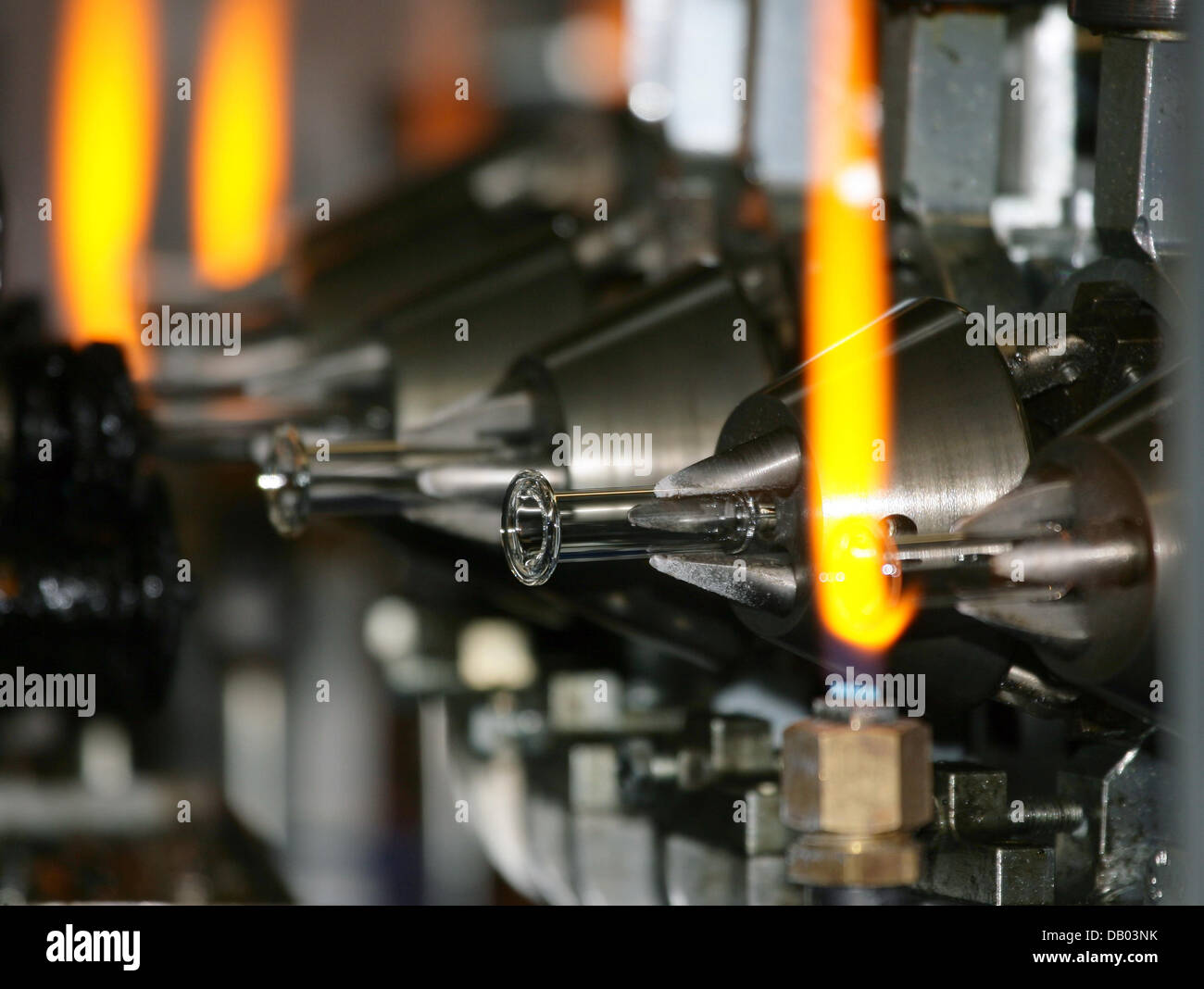 The picture shows the production of Syringes at a plant of Gerresheimer ...