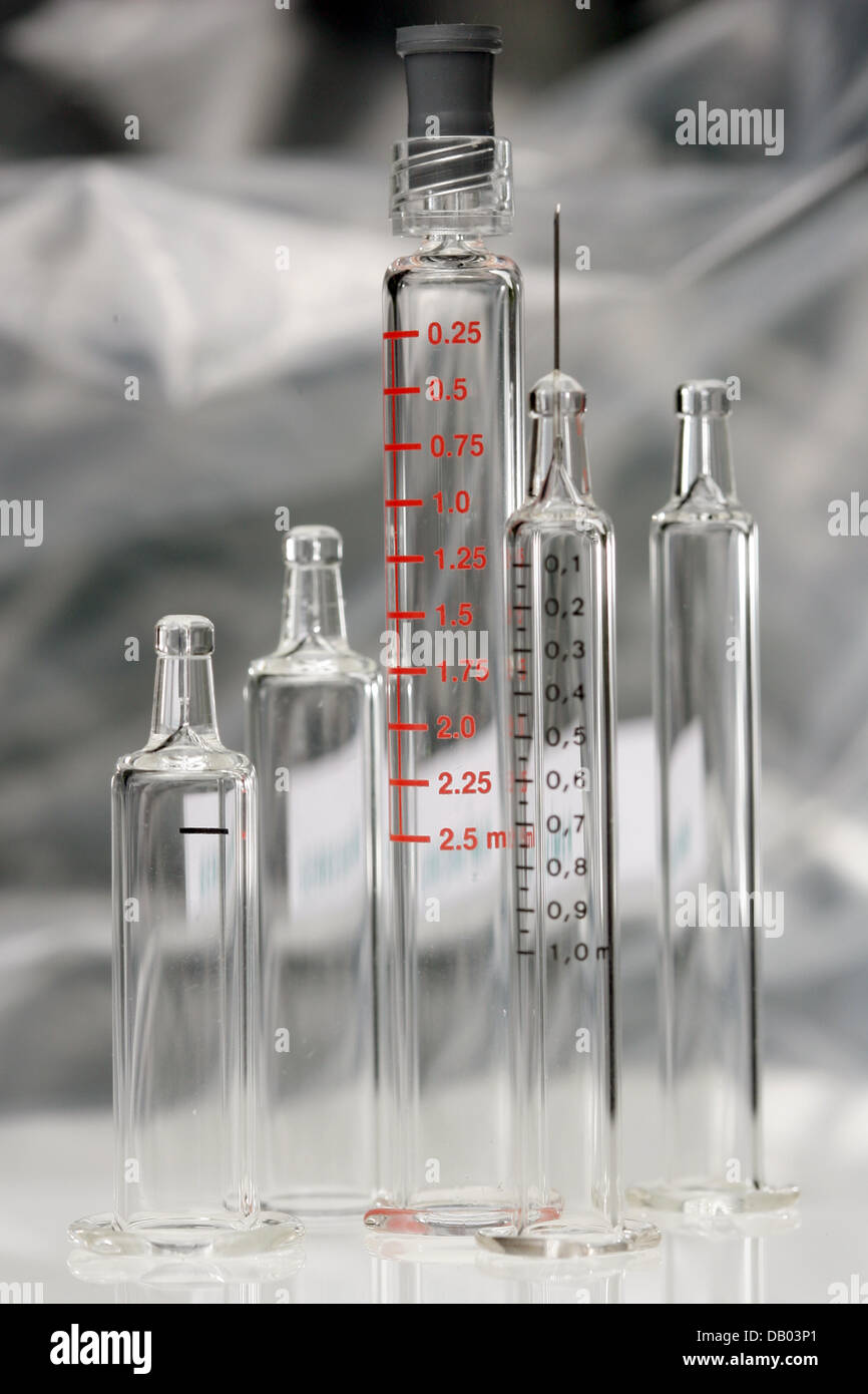 The picture shows different syringes at a plant of Gerresheimer in ...