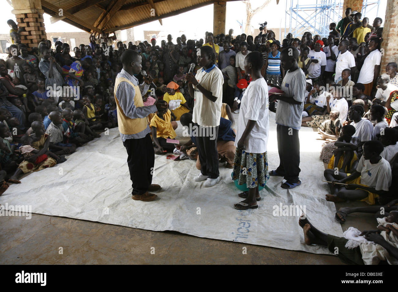 Former child soldiers perform a play at rufugee camp Pabbo near Gulu ...