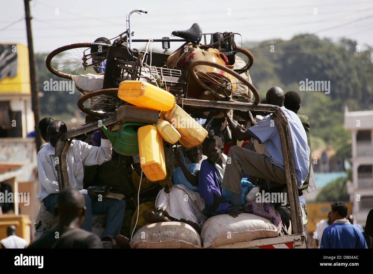 Small Lorry Stock Photos & Small Lorry Stock Images - Alamy